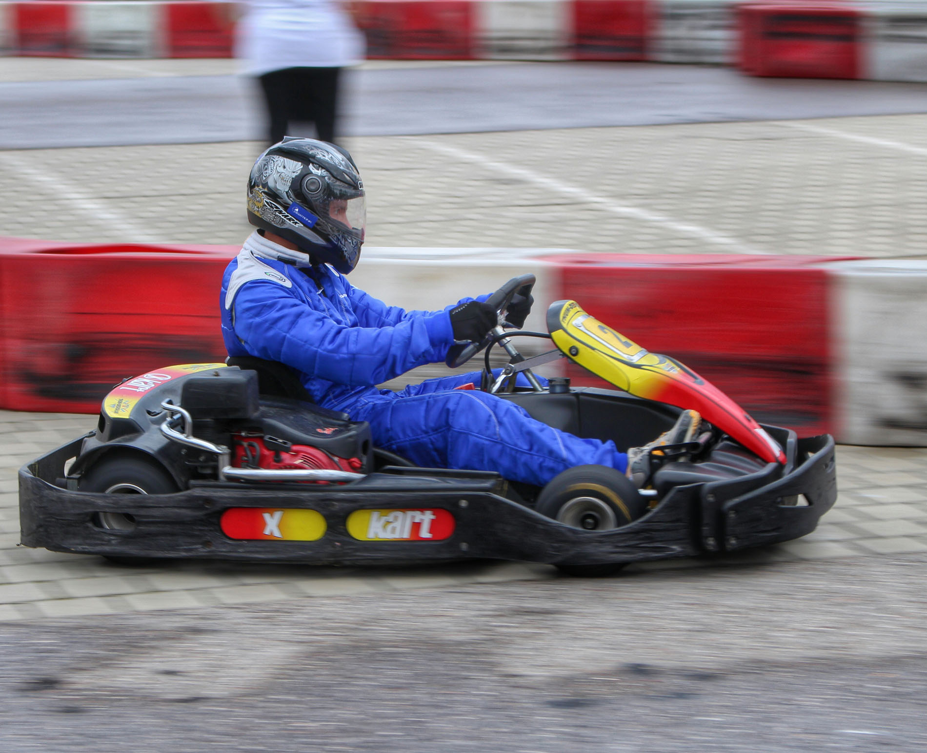 Karting driver with tips | With.Tips